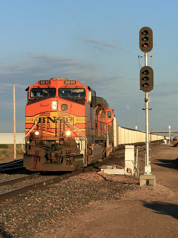 BNSF 5610